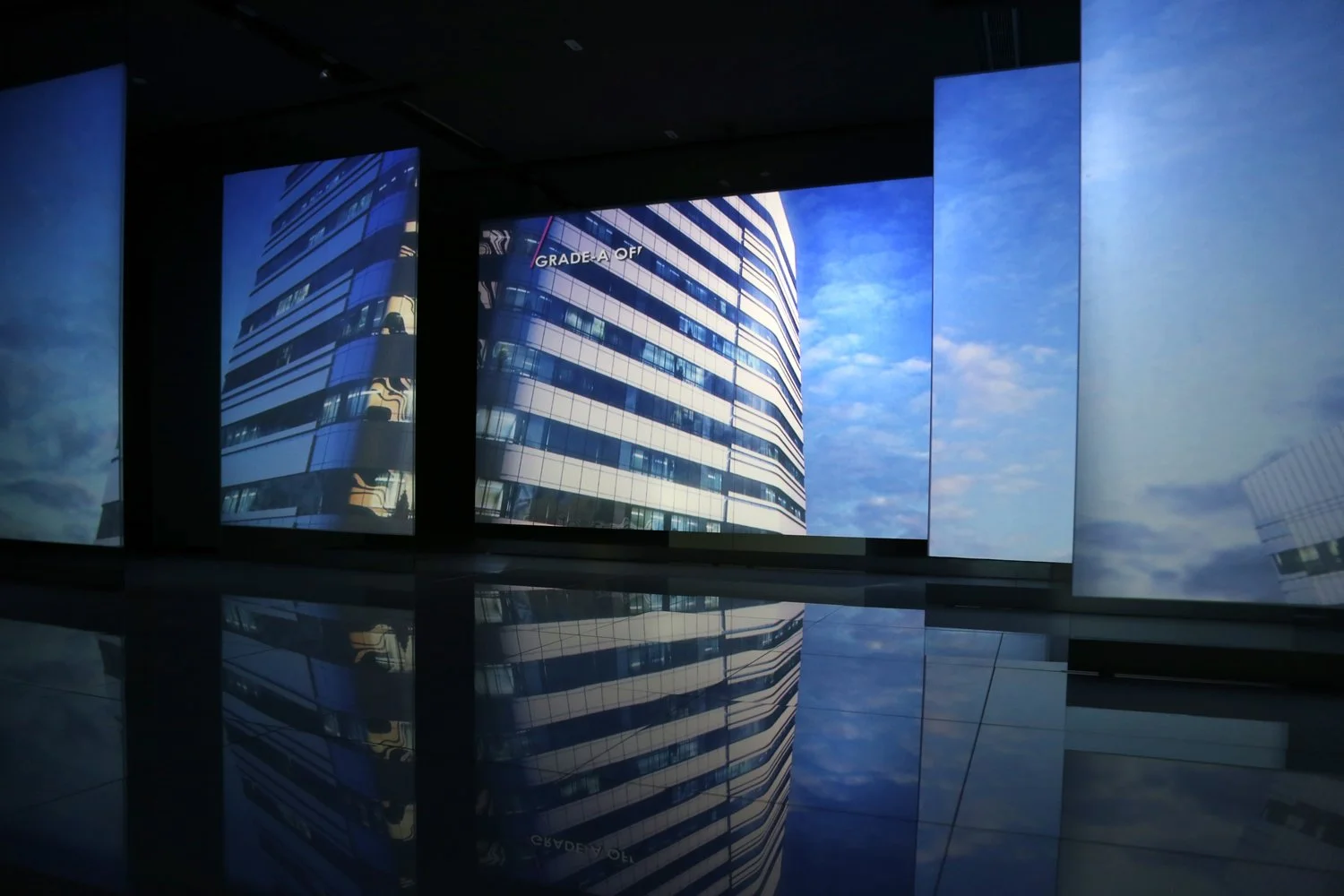 SHANGHAI CHANGNING RAFFLES CITY｜Capitaland｜Movie/Showroom Solution/A Real Touch — ATCHAIN