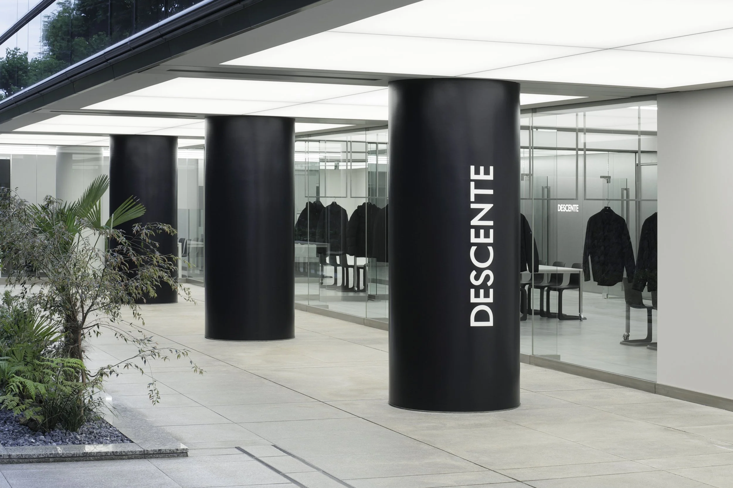 Descent Tokyo Office — STRATE | The Brand Produce Company. 株式会社ストラテ 代表 ...