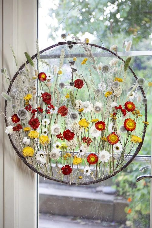 Sun & Flowers everlasting flower panel — Layla Robinson