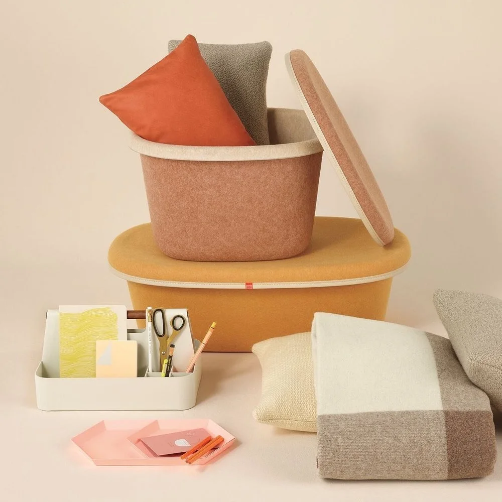 STOW STORAGE BIN — AFTEROOM