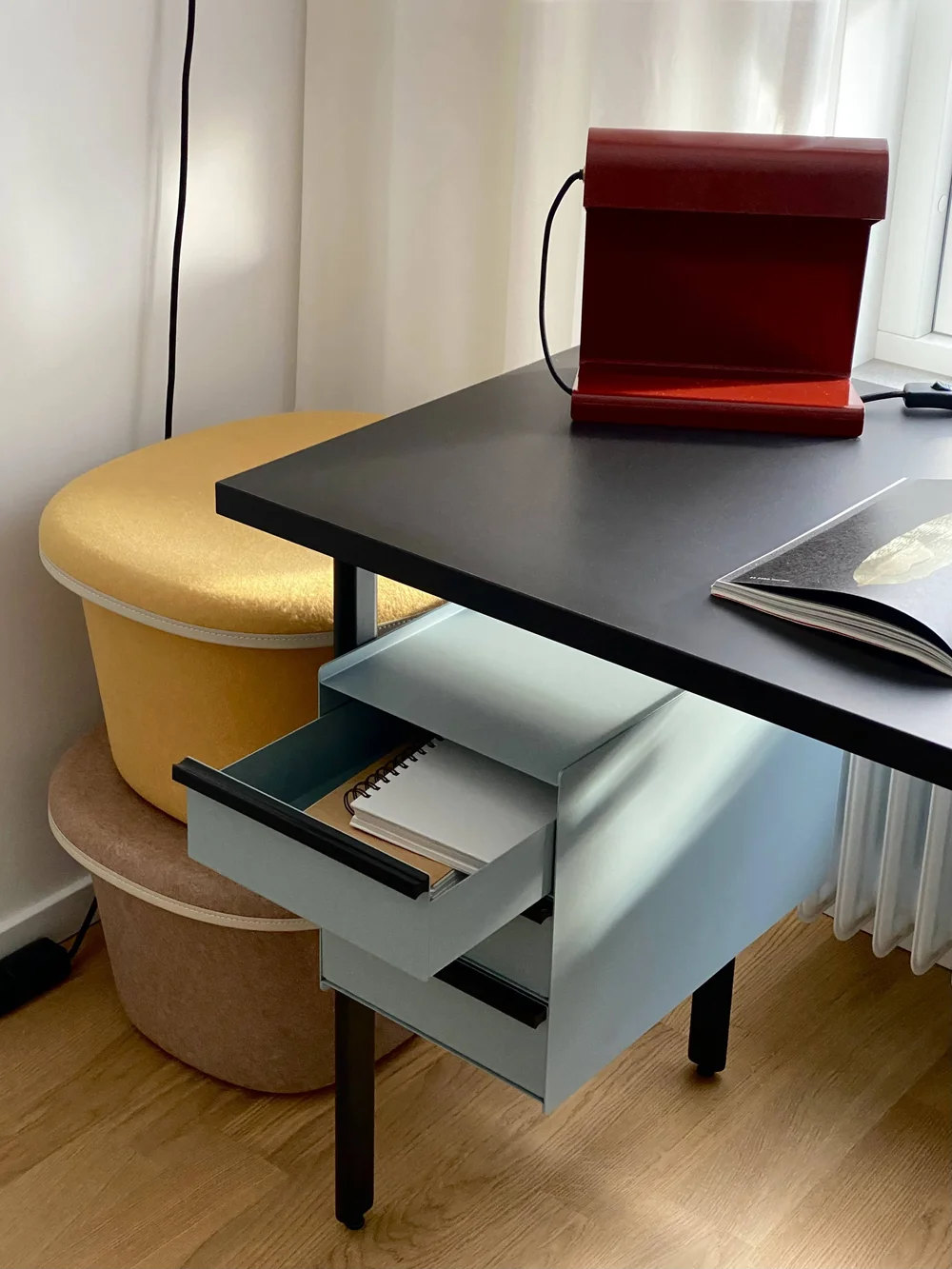 Mode Desk — AFTEROOM