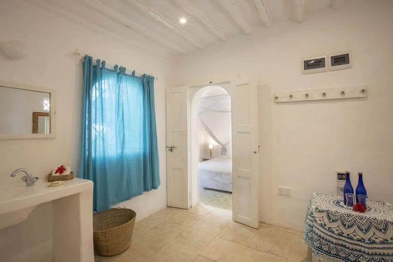 We have 10 rustic chic style rooms at Kenyaways Beach bed and breakfast ...