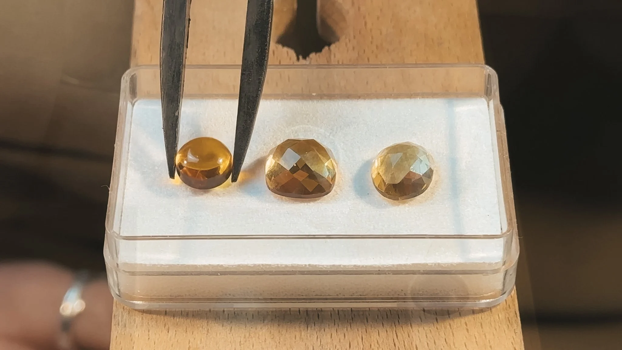 Bezel Setting Cabochon Gemstones: A Beginners Guide — Cognac Jewellery ...
