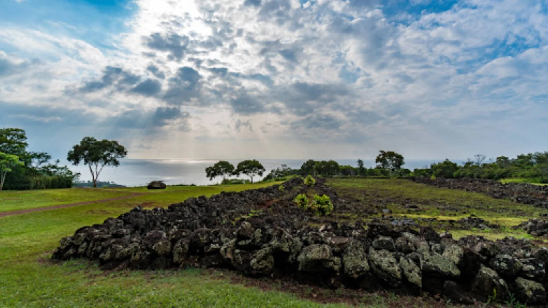 Sacred Pu‘u o Mahuka Heiau — Mysteries of Hawai'i Honolulu Ghost Tours