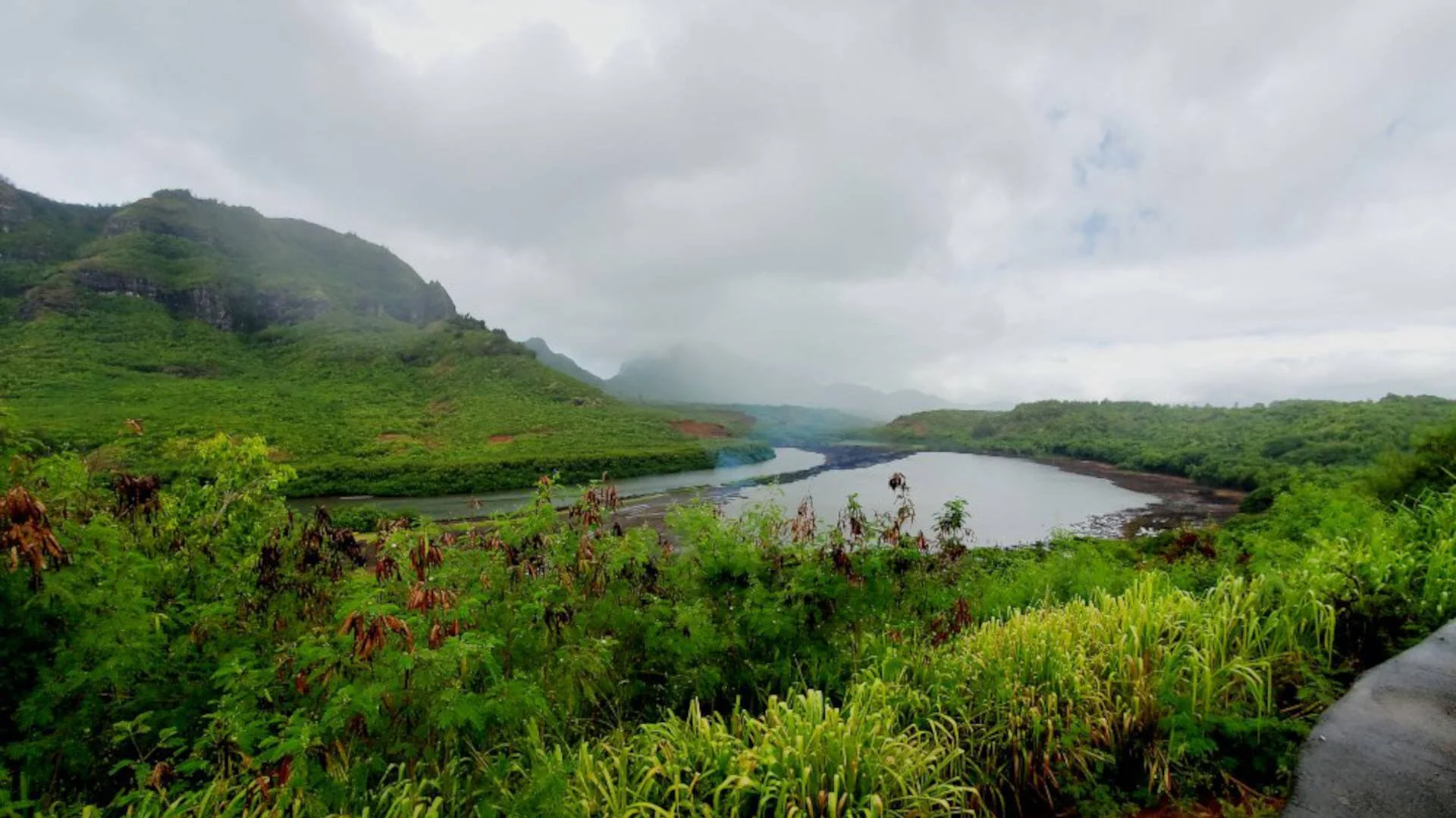 A Ghost at the Menehune Fishpond — Mysteries of Hawai'i Honolulu Ghost ...
