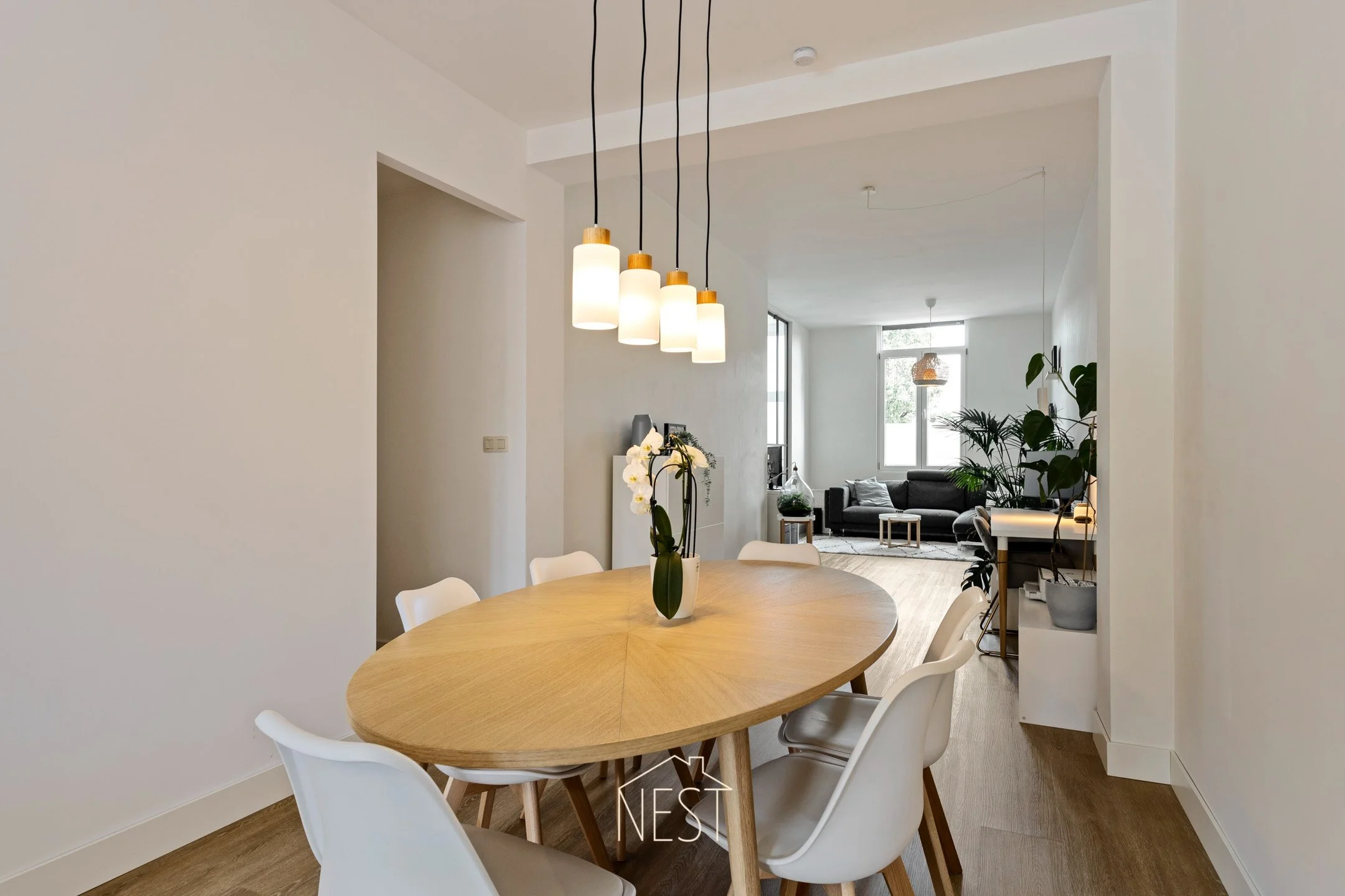 Prachtig gerenoveerd huis in rustige buurt te Boom — NEST