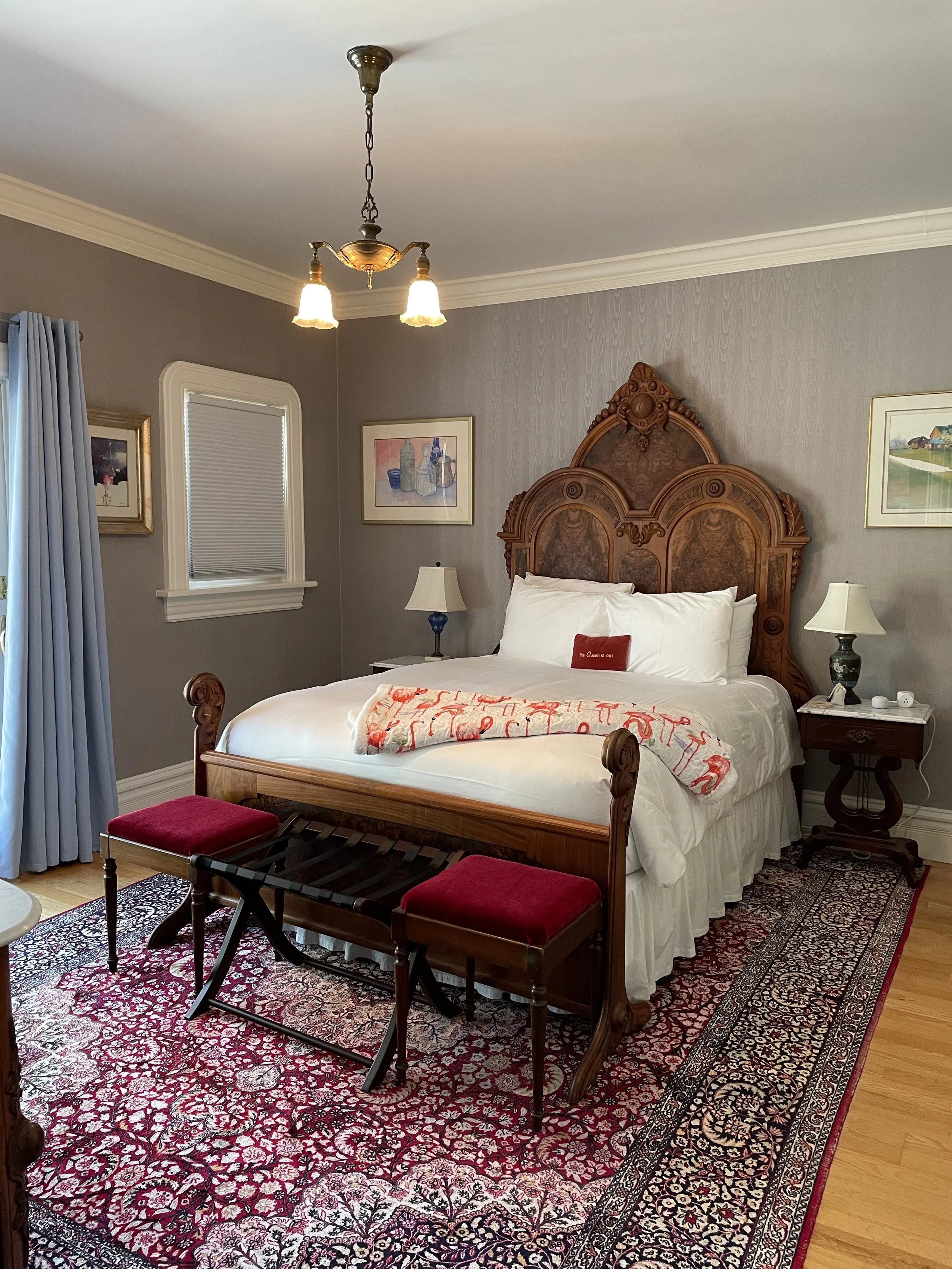 Queen's Room Details — Queen's View