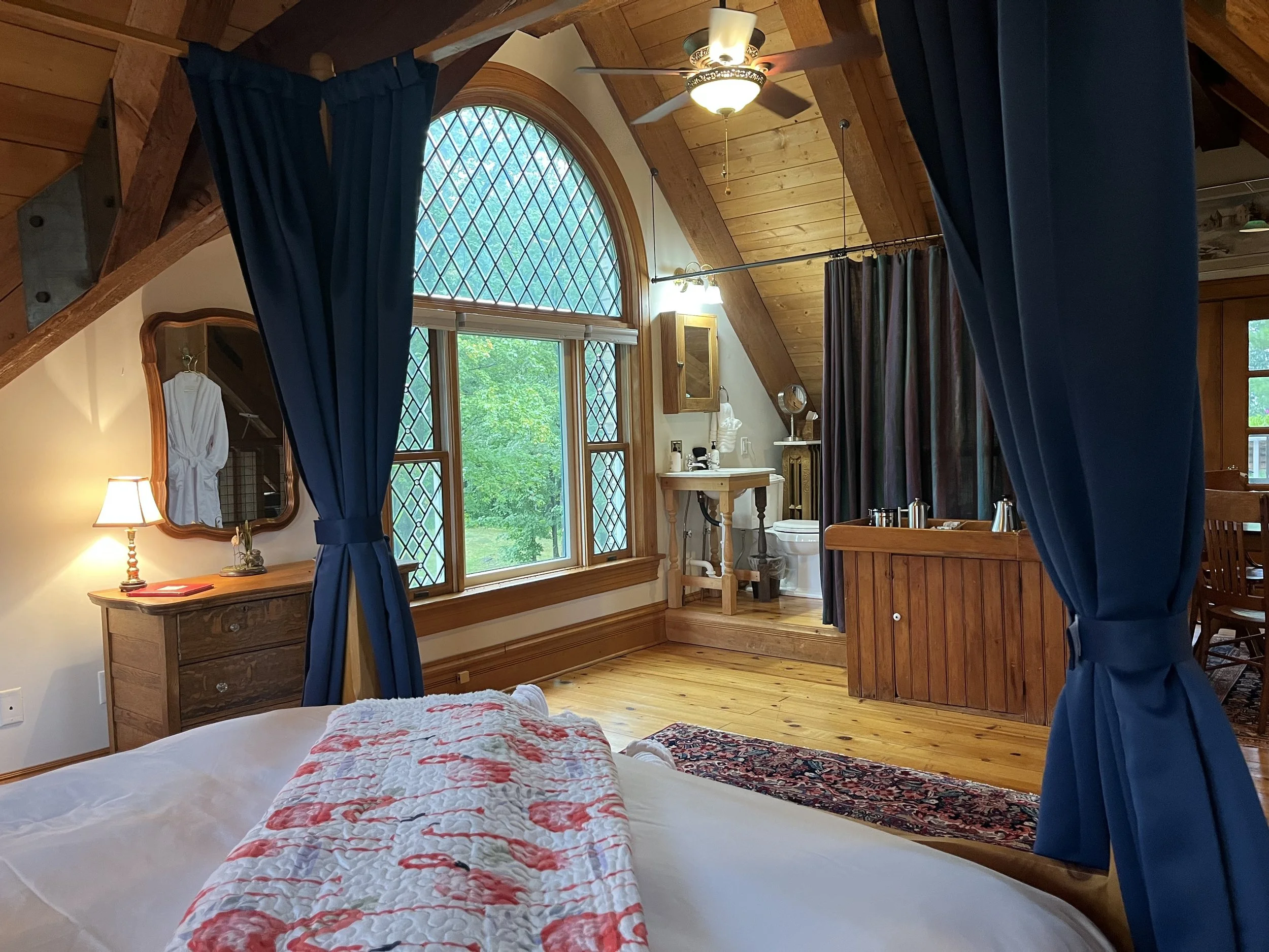 Betty's Room Details — Queen's View