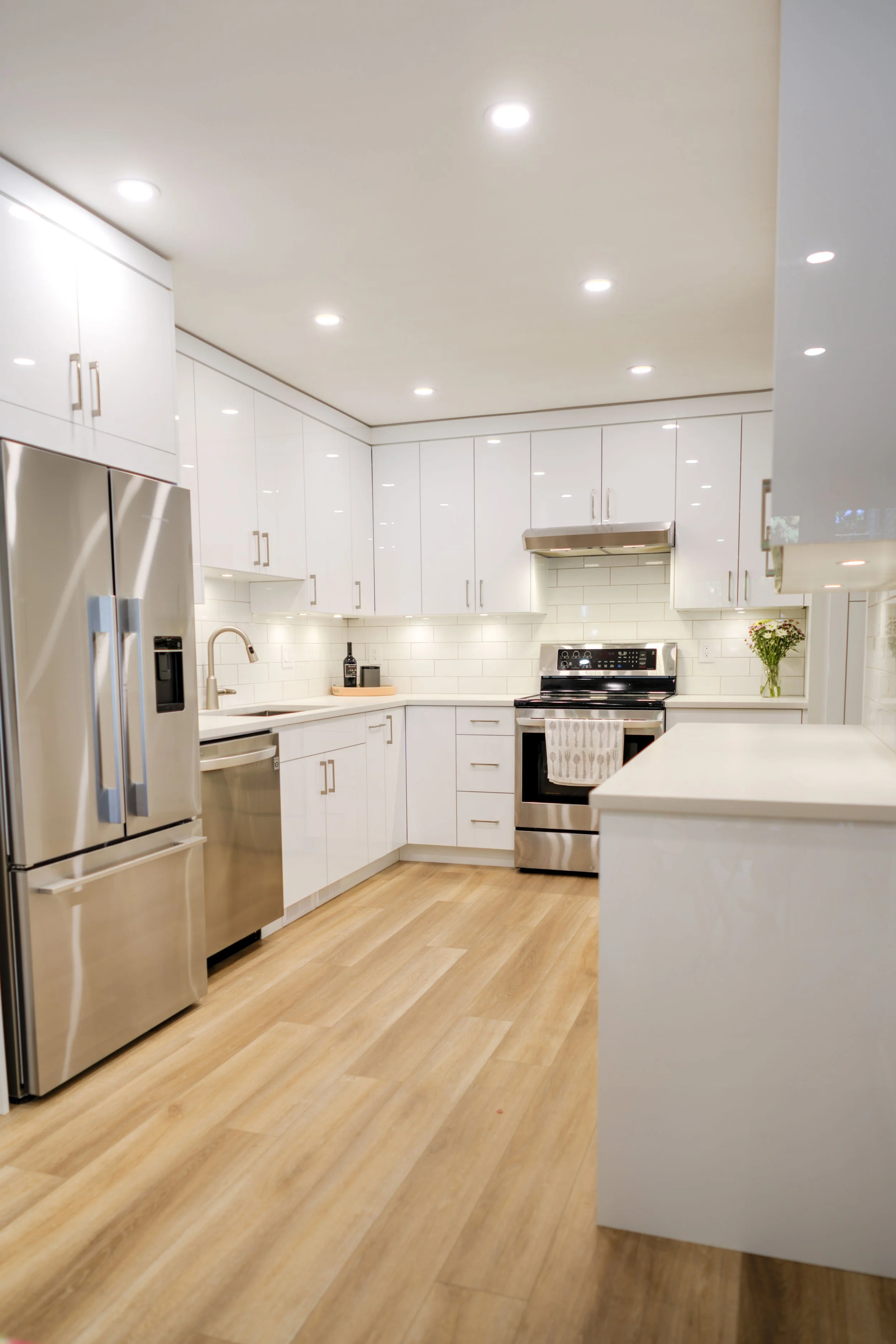 Contemporary Country Kitchen — EA Renovations