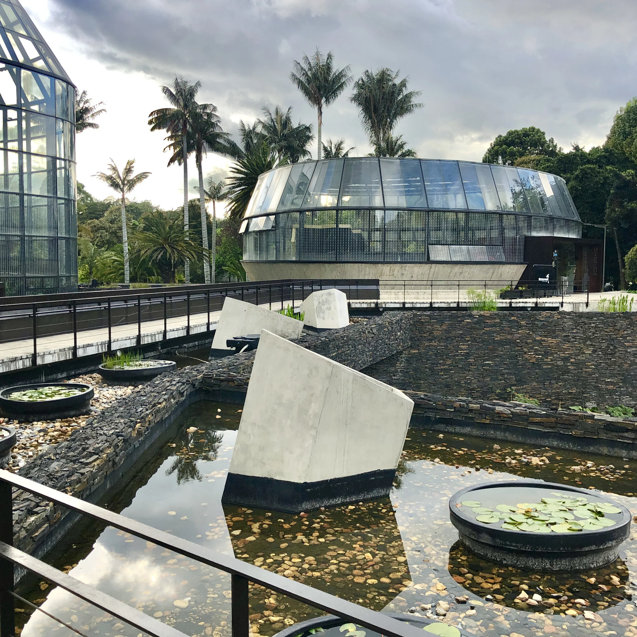 A visit to the Bogotá Botanical Garden's main greenhouse complex ...