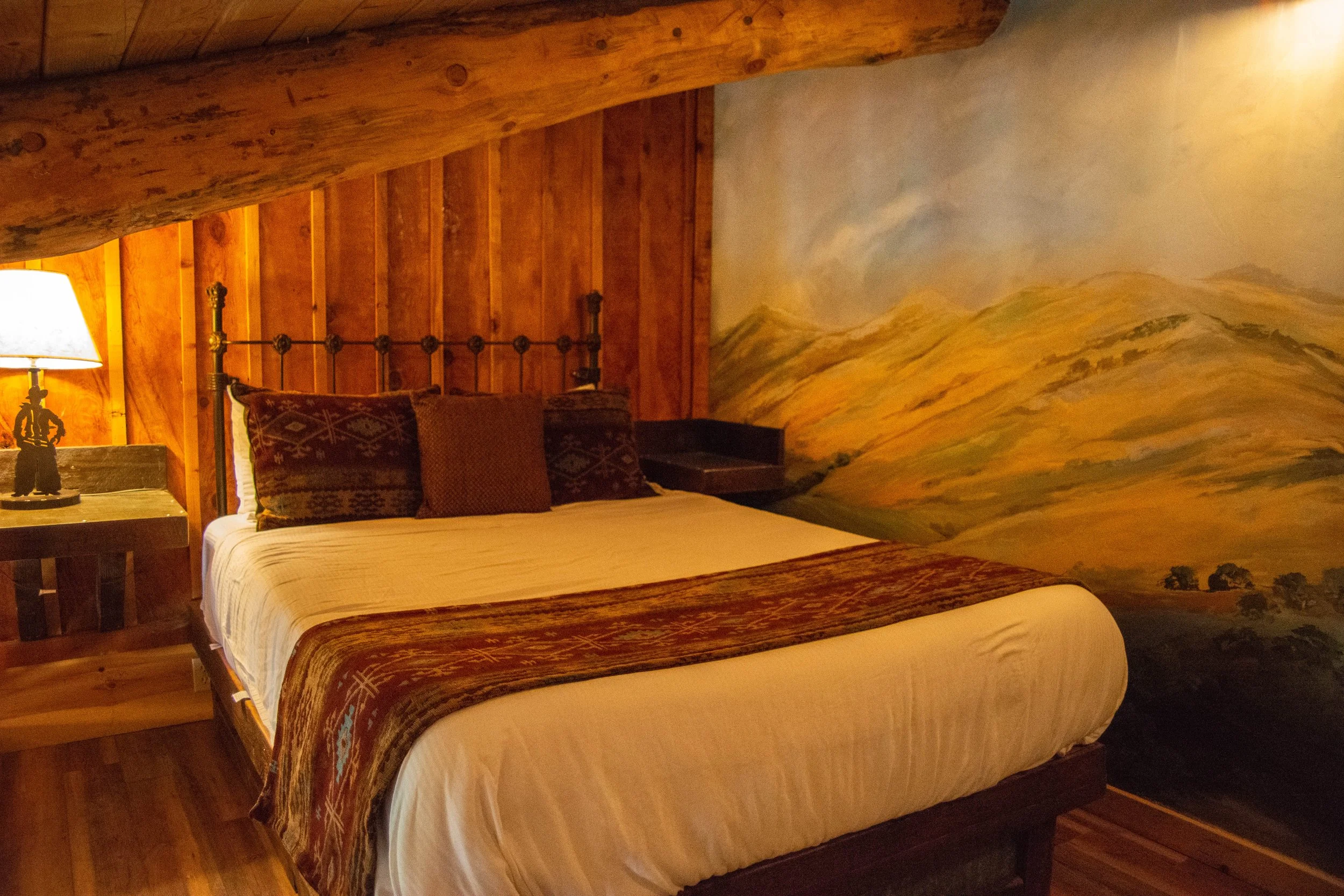 The Brinan Ranch Room at the Parkfield Lodge — V6 Ranch - Authentic ...
