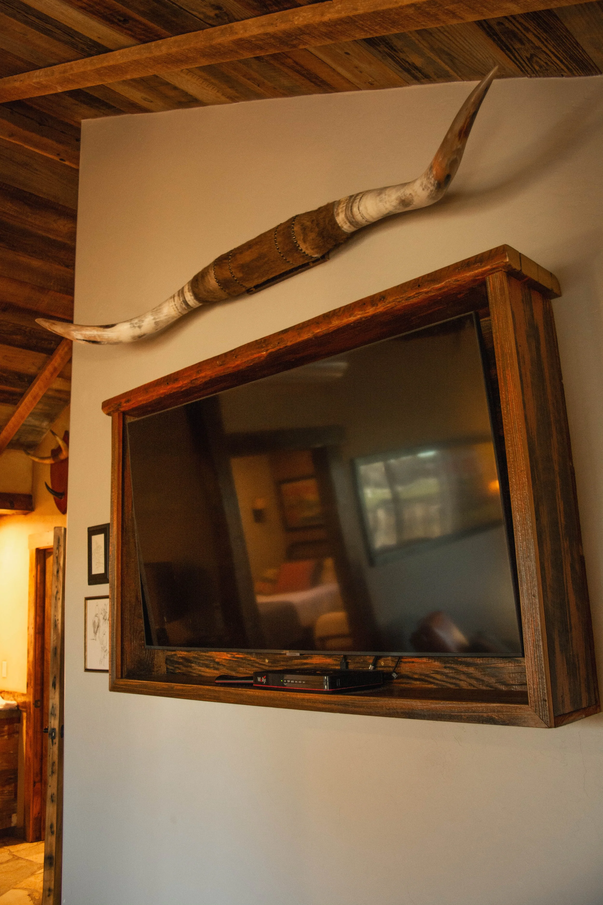 The Cowboy Cabin at the Parkfield Lodge — V6 Ranch - Authentic ...