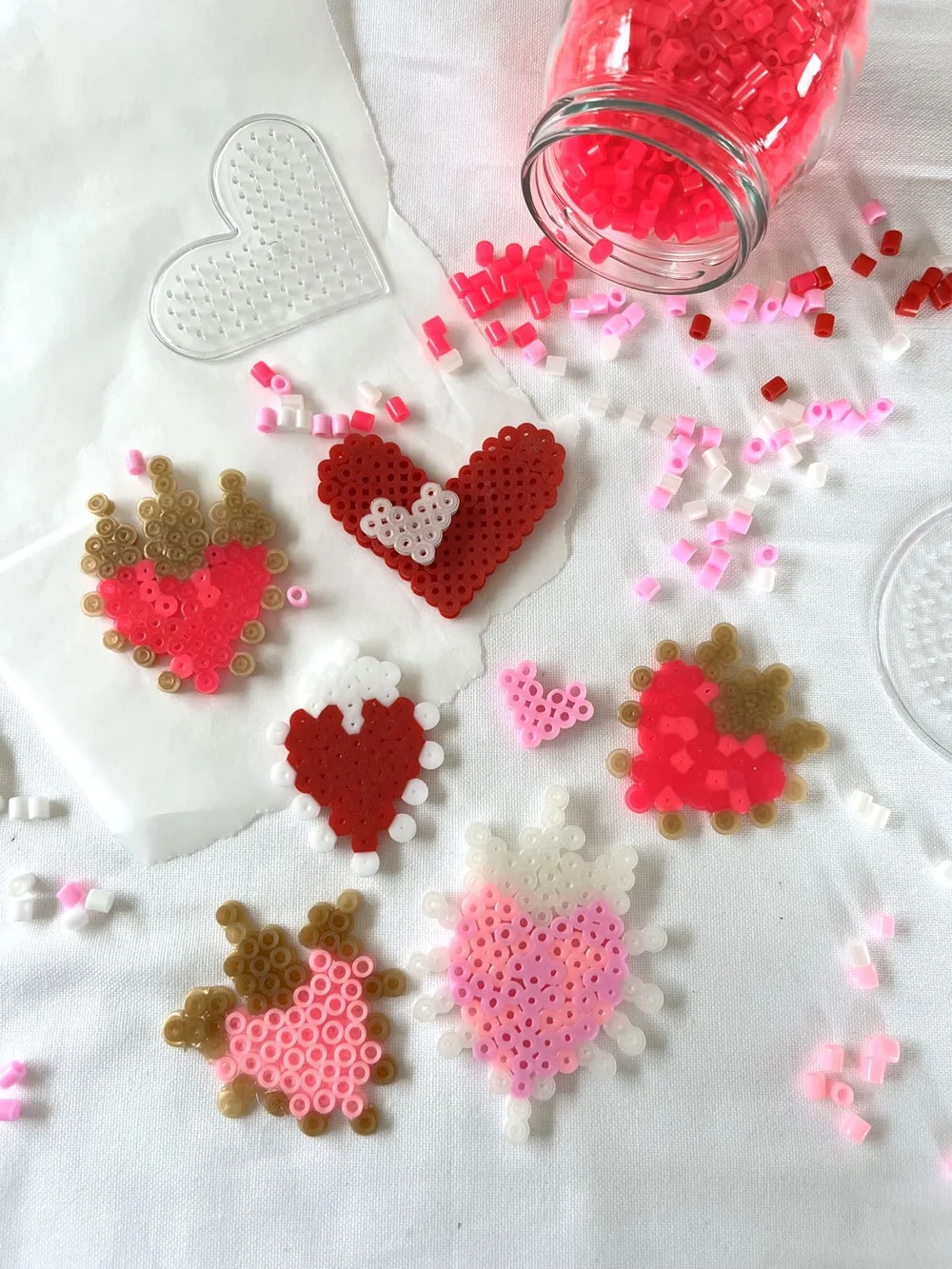 Un DIY pour réaliser des cartes de la Saint-Valentin décorées de coeurs ...