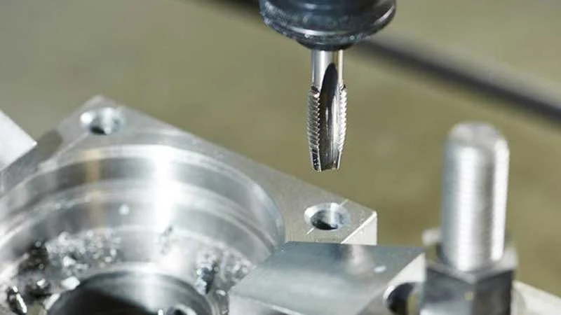 How do you do blind hole tapping?