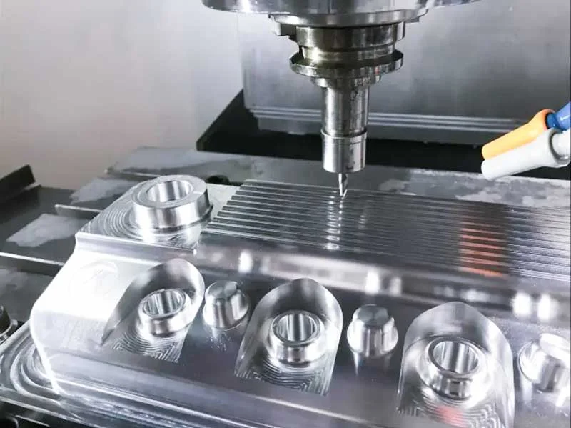 Advantages and Applications of VMC (Vertical Machining Centers)