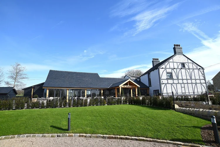 What is Ye Horns Inn? — Ye Horns Inn