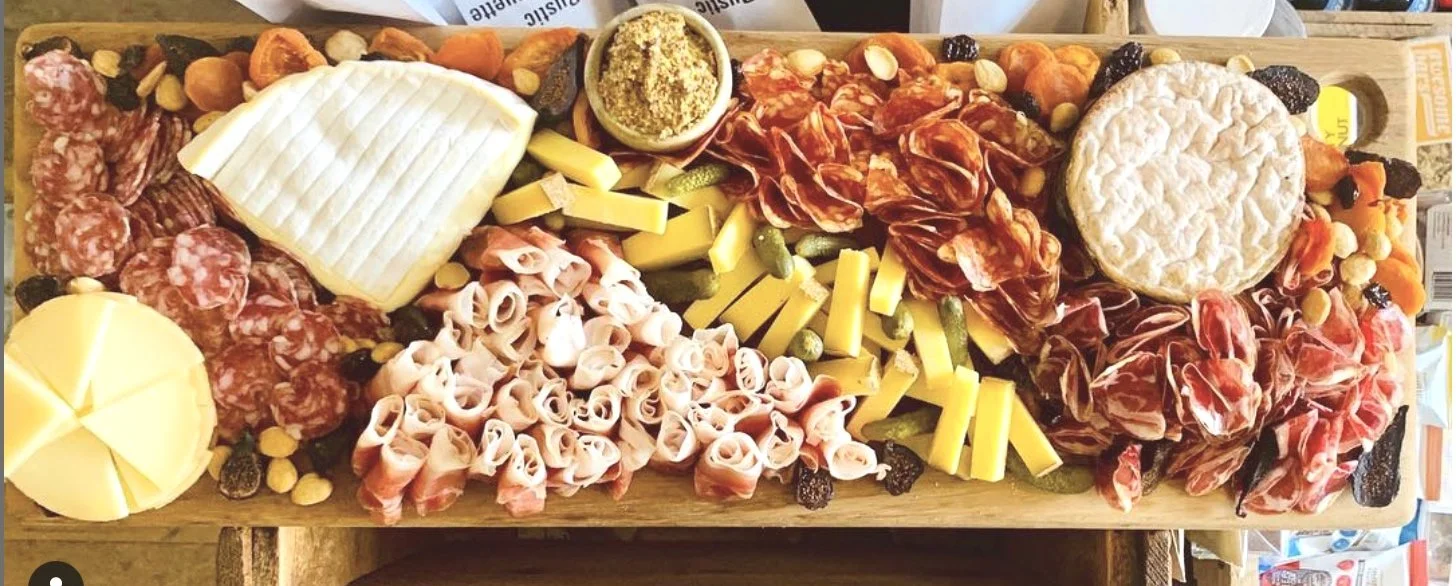How to Put a Beautiful & Delicious Cheese Board Together in Minutes ...