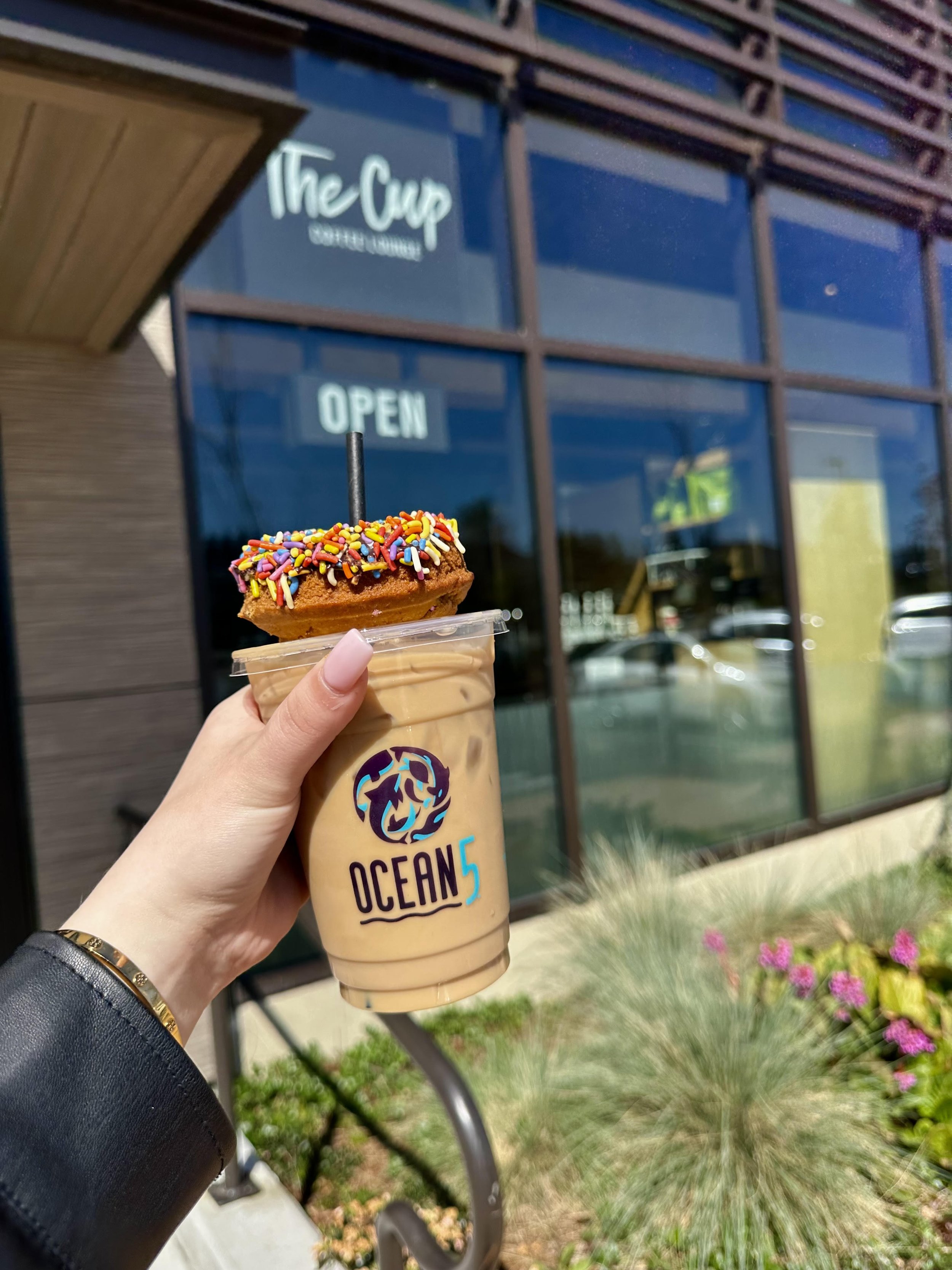 The Cup Coffee Lounge