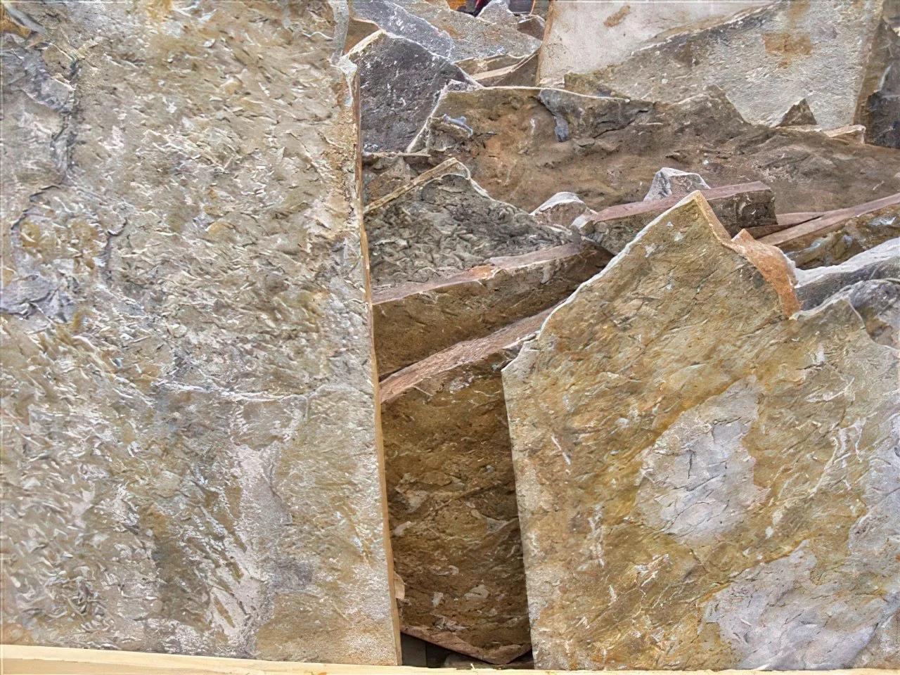Gallery 3 — Block Mountain Stone