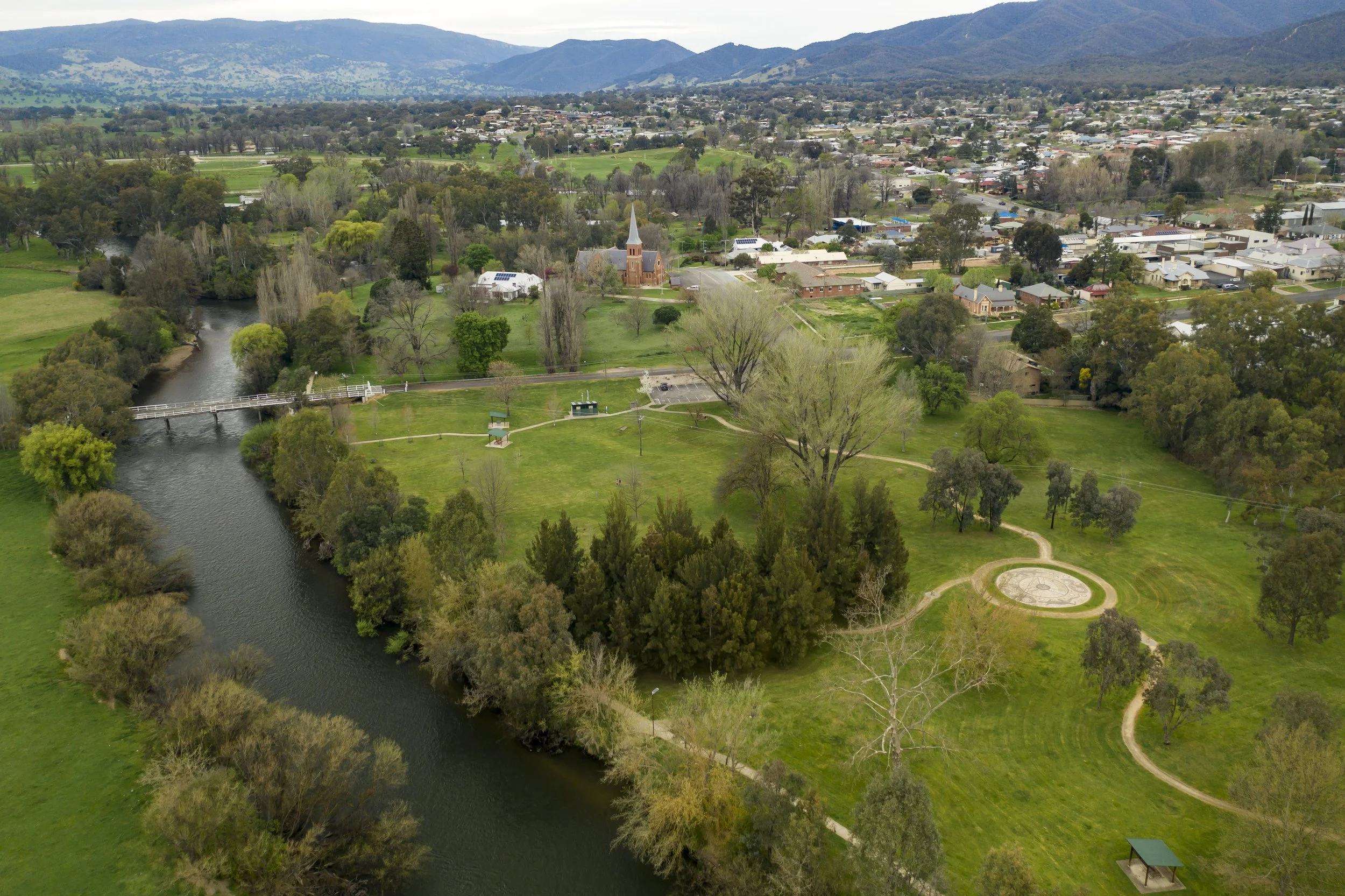 Contact Us — Tumut Log Cabins