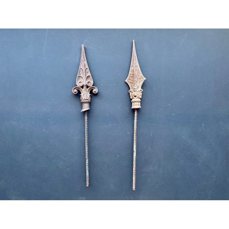 IRON ACCESSORIES — ANTIQUITIES