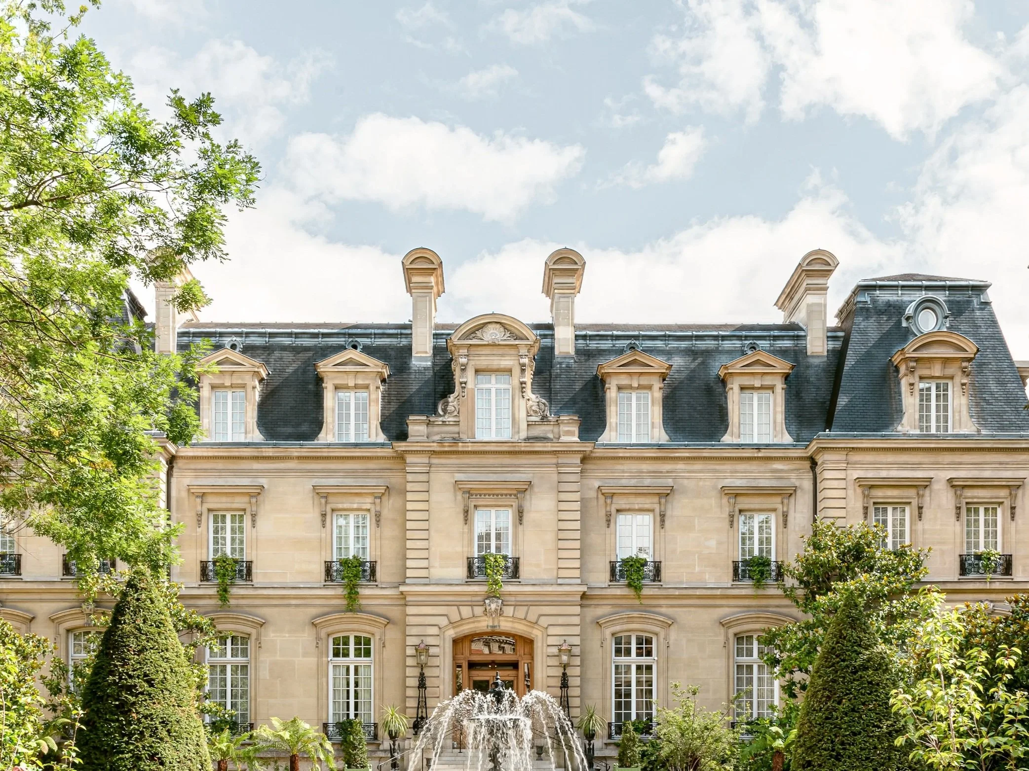 8 Chic and Timeless Wedding Venues in Paris — Luxury Weddings UK