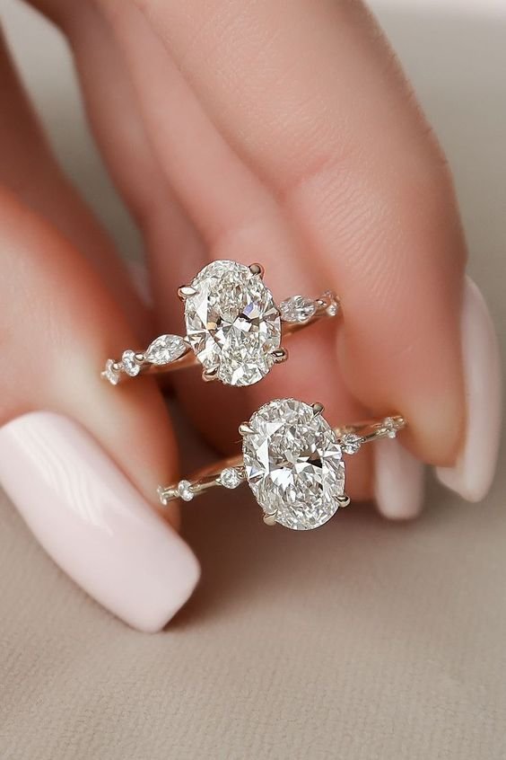 20 of the Best Oval Engagement Ring Designs to Get You Inspired ...