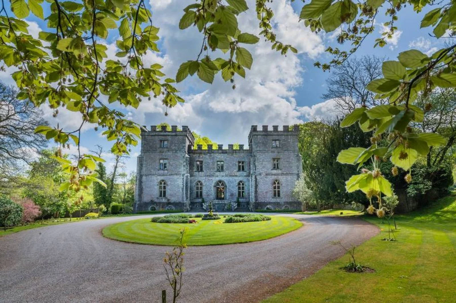 Clearwell Castle | Book Your Dream Day — Luxury Weddings UK