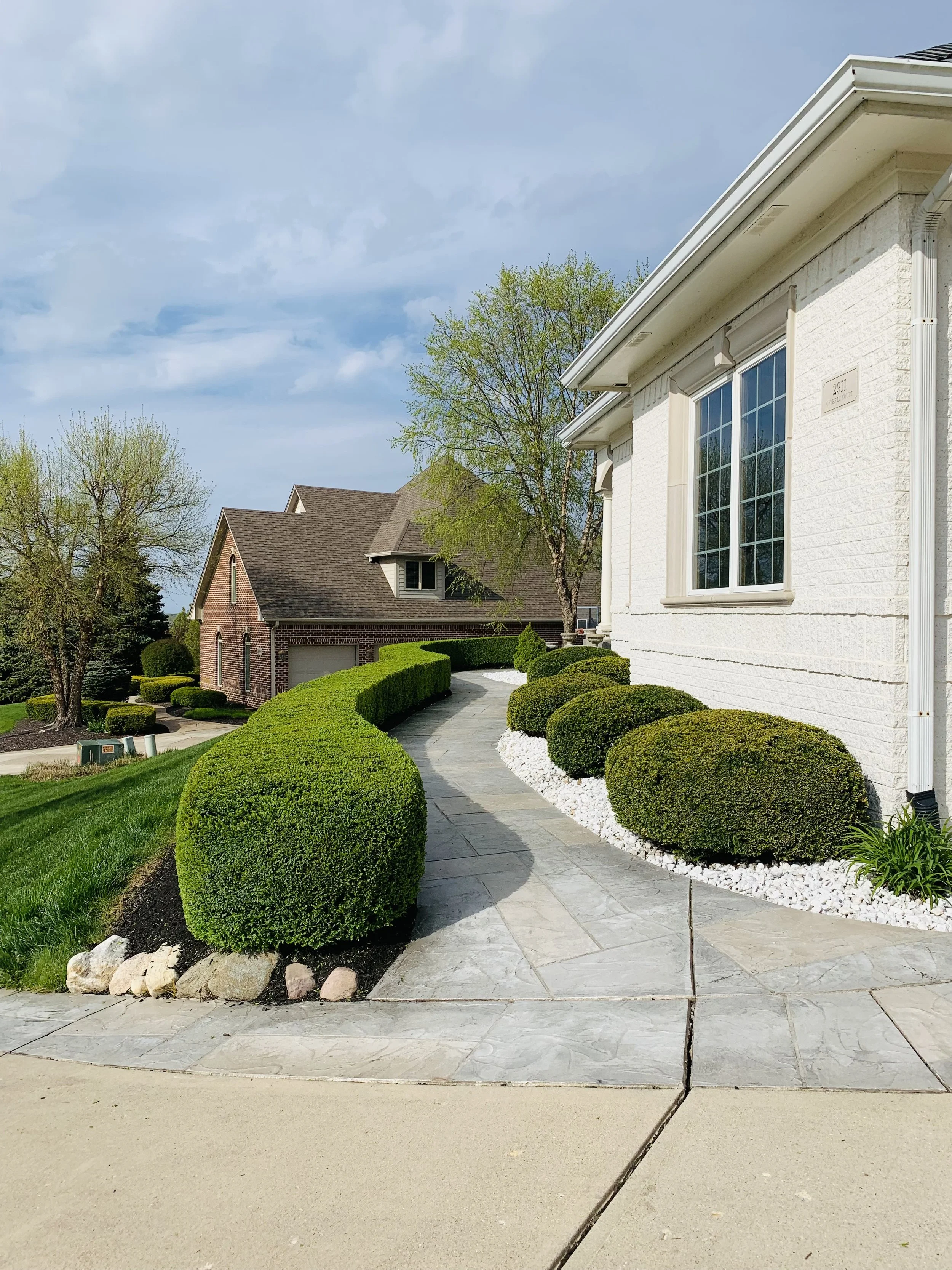 B&F LANDSCAPING