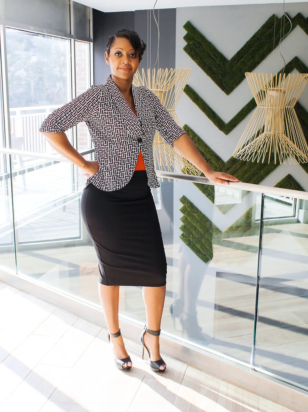 About Us — Dee's Diamond Destinations