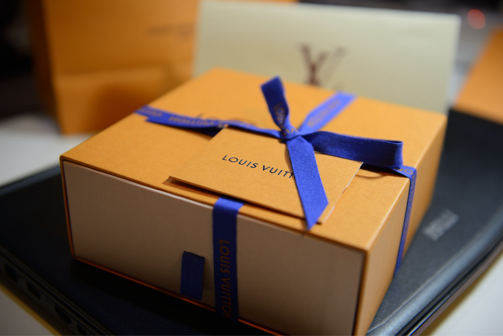 5 design tips for bespoke apparel packaging — Odillo