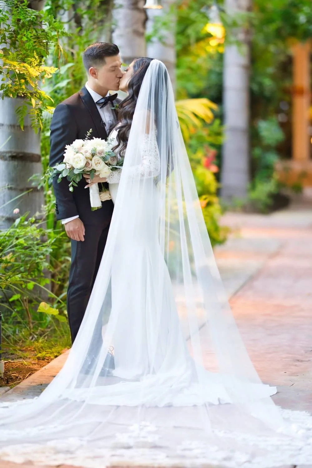Luis Galvez Professional Weddings and Quinceañera Photographer