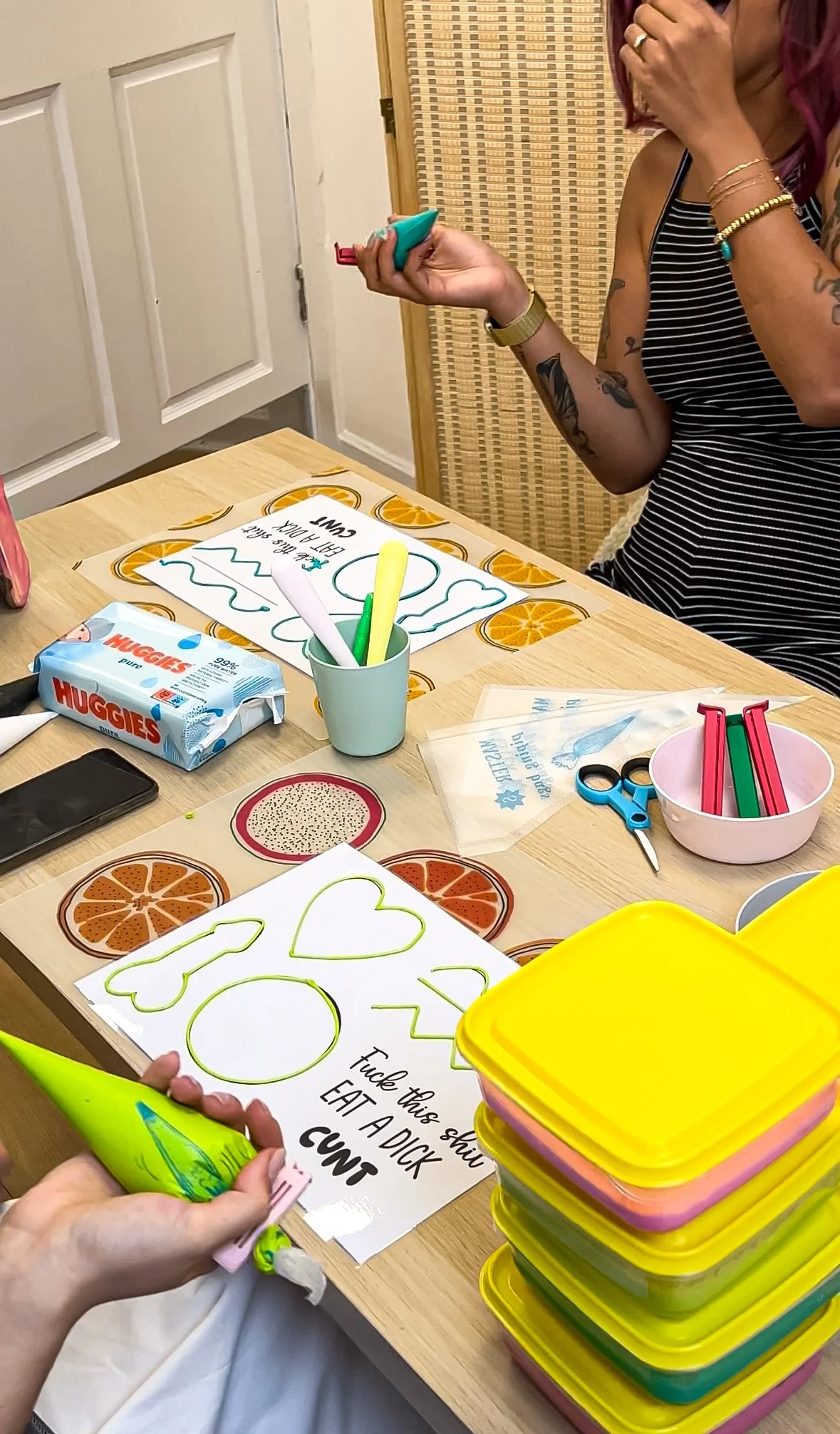 Rude Cookies: Retro Cakes and Custom Cookies made in Glasgow