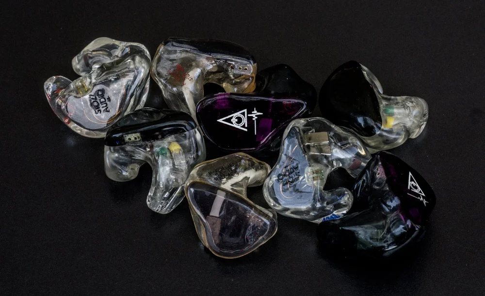 Why would I use that? In-Ear Earphones Vs Earbuds Vs Custom IEM's ...