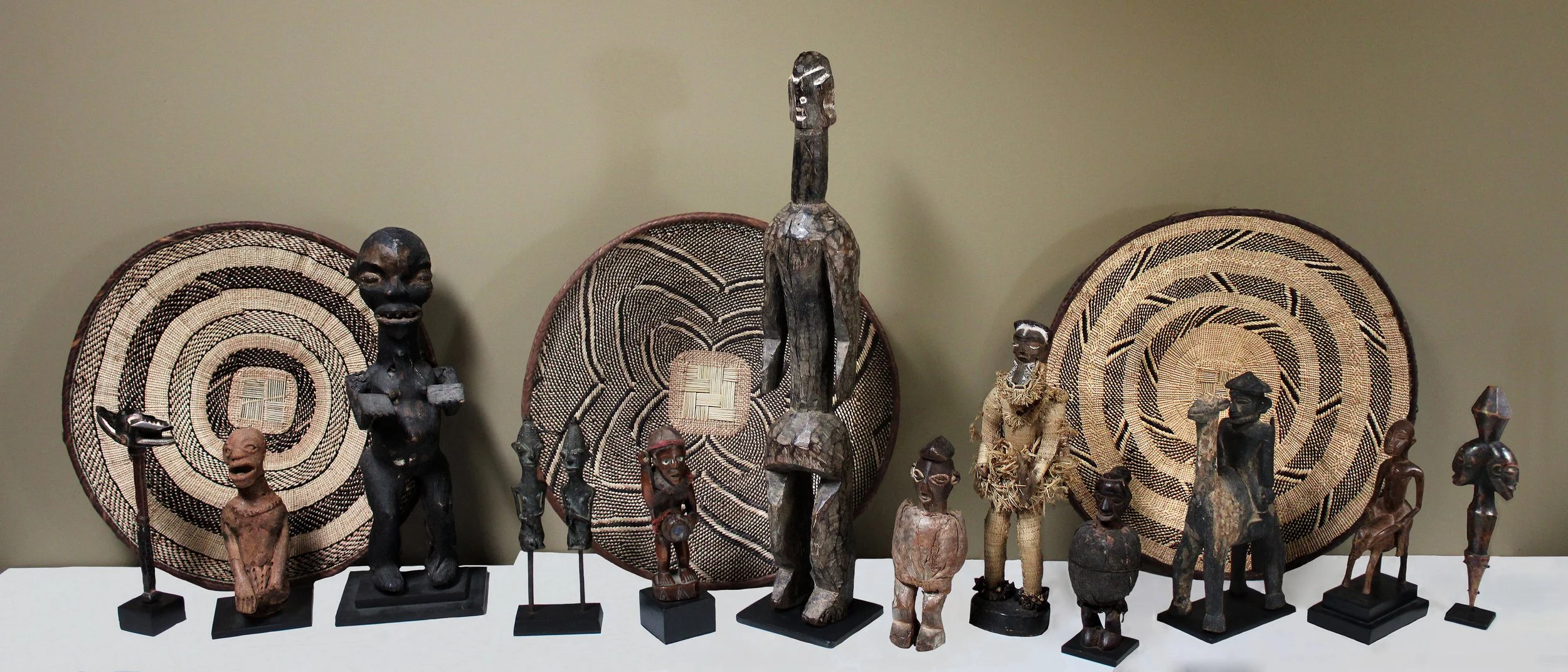 Figures — Gallery Tribal Art