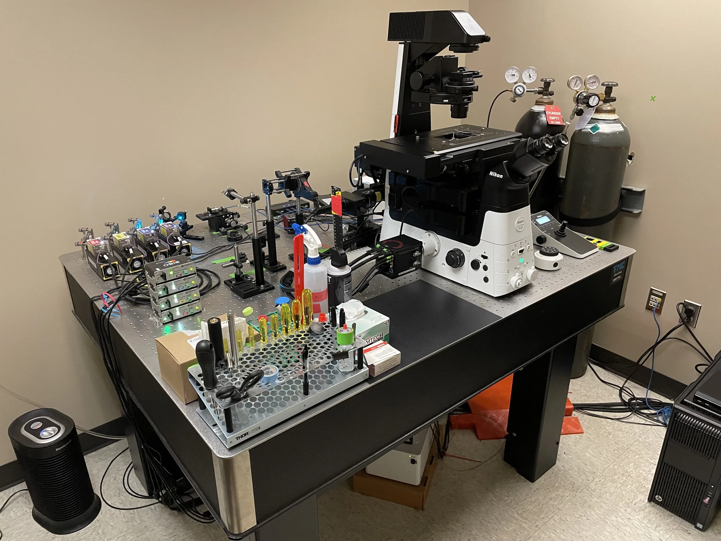 Onsite Instrumentation — Center on Probes for Molecular Mechanotechnology