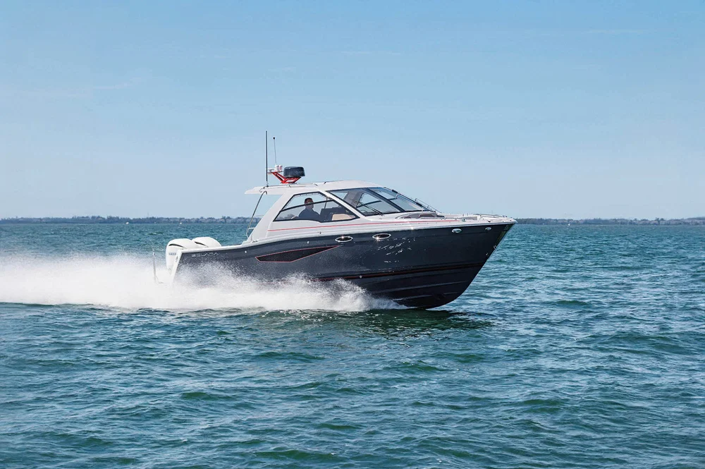 S-310 SC — Solara Boats