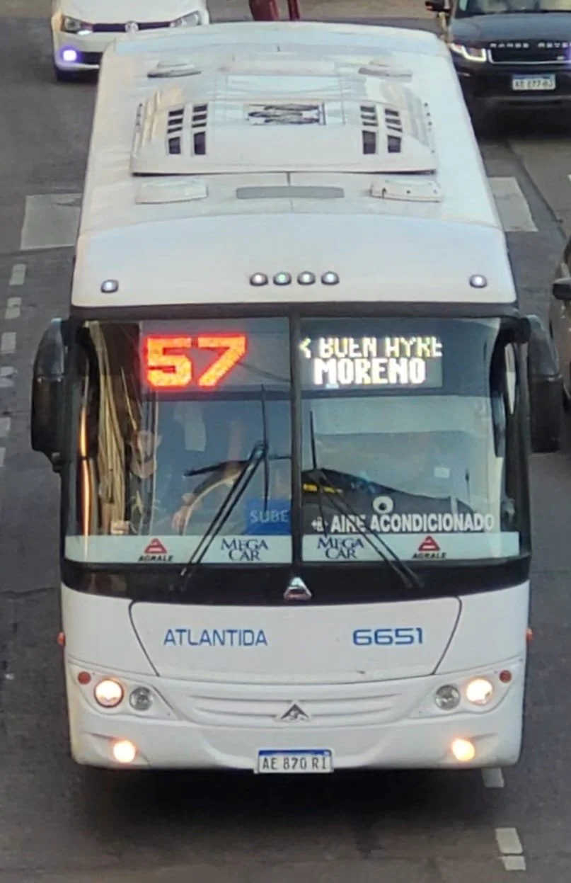 Recorrido del 57: Plaza Italia a Estación Moreno por el Camino del Buen ...