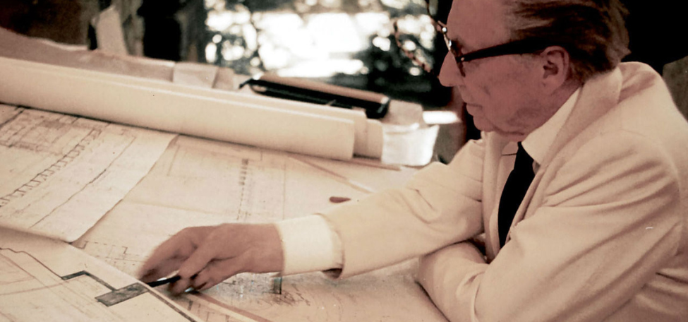 How Frank Lloyd Wright Inspires Today’s Luxury Home Architects — UDA Ltd.