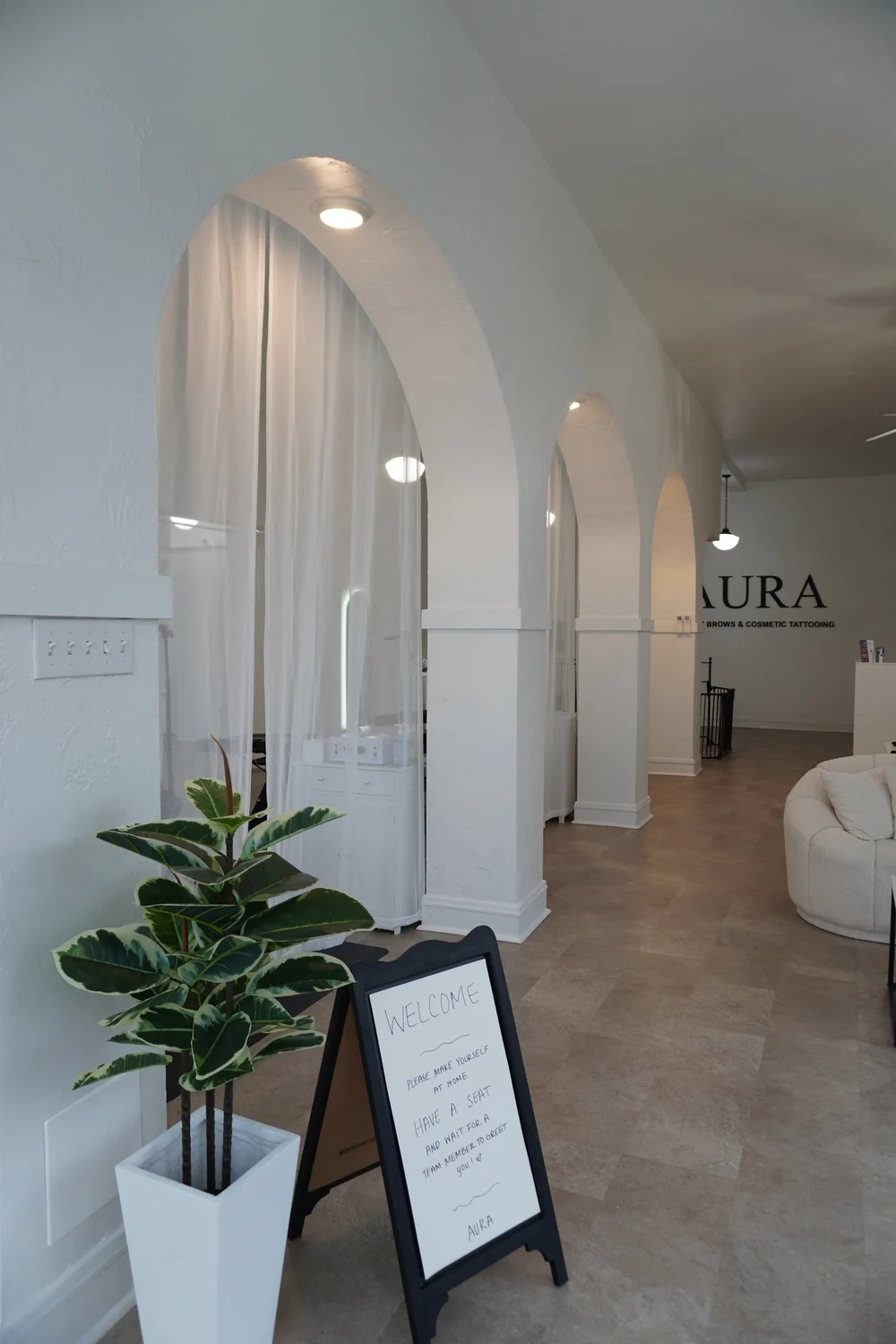 Services — AURA Beauty