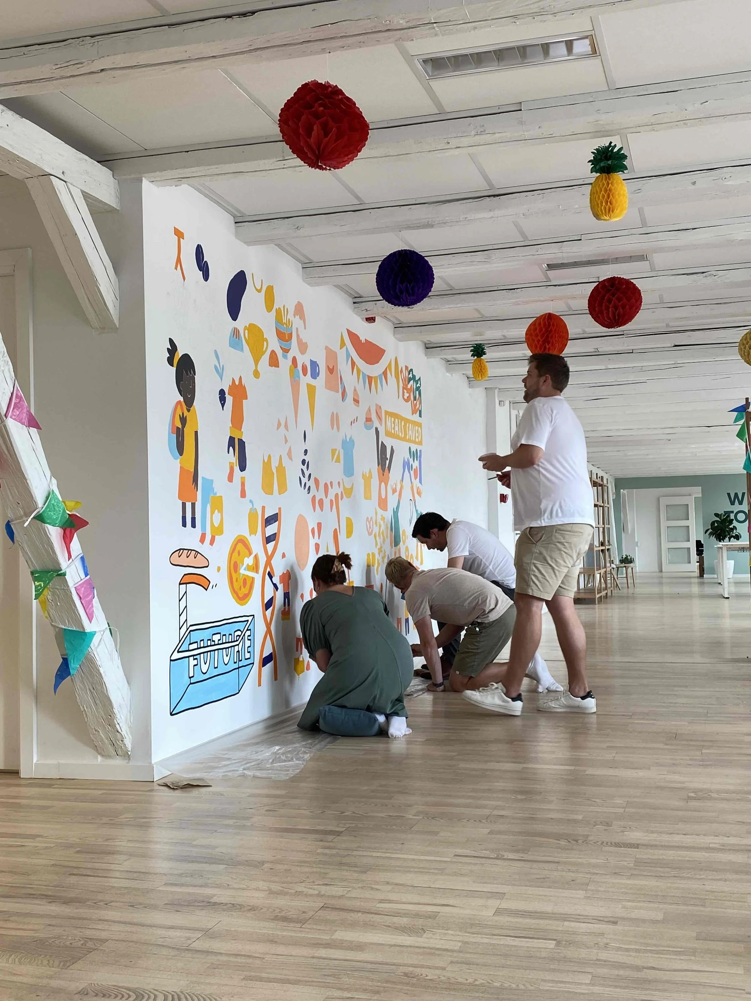 Collaborative mural painting as a team building