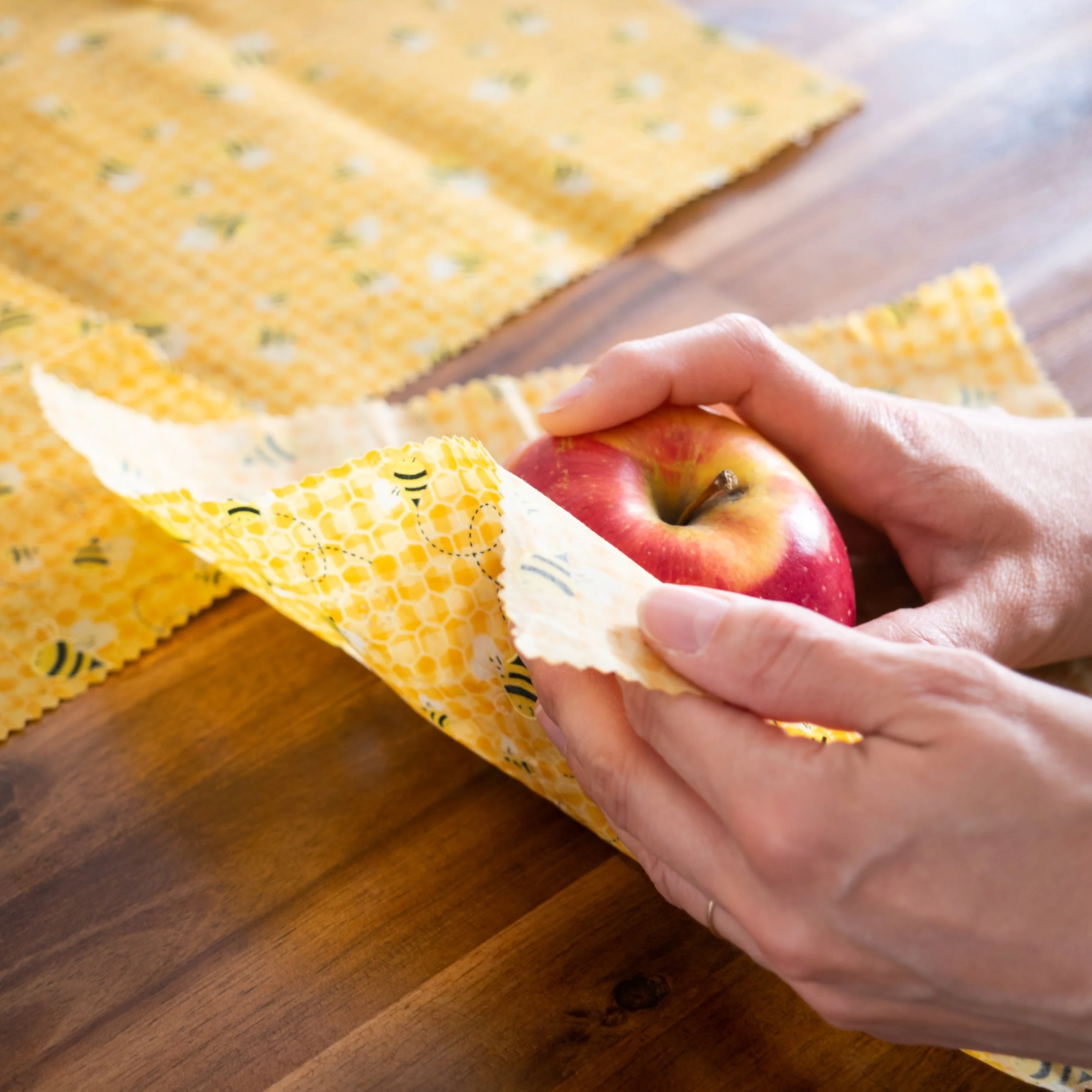 Bee Wrap Abeille - emballage alimentaire 100% naturel, lavable et réutilisable - Édition Limitée ...