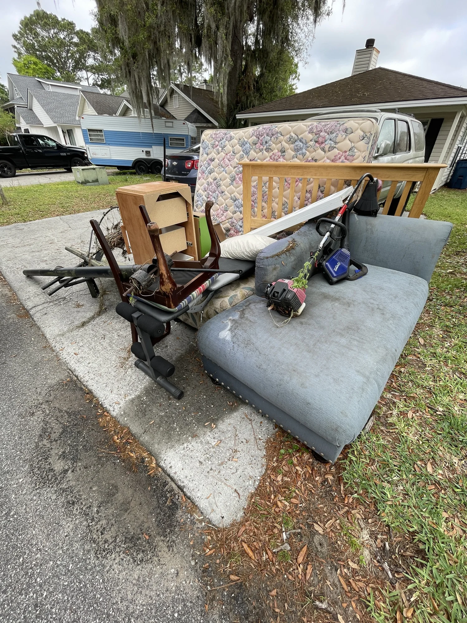 Quick Dumps | Full-Service Junk Removal