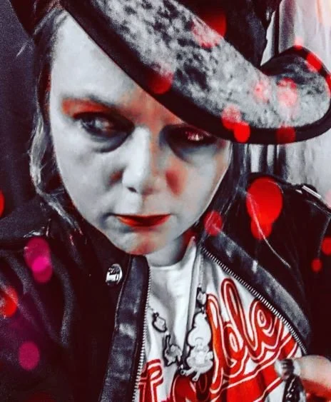 Amanda Hawk — Feels Blind Literary