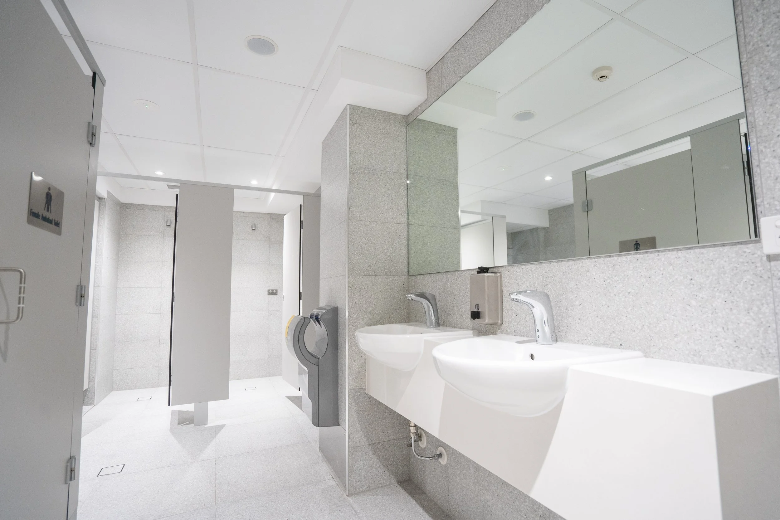 Commercial Building — TL Building