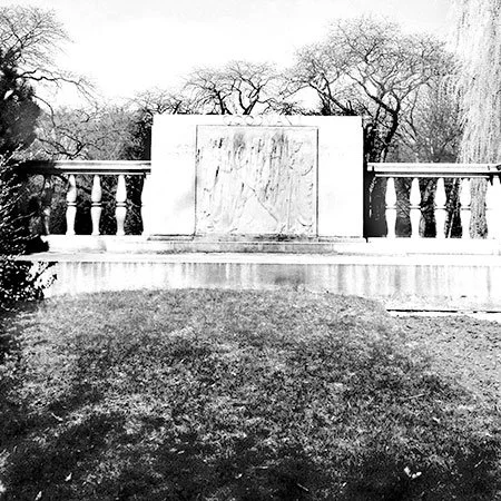 Graceland Cemetery — Chicago Historical Costume Society