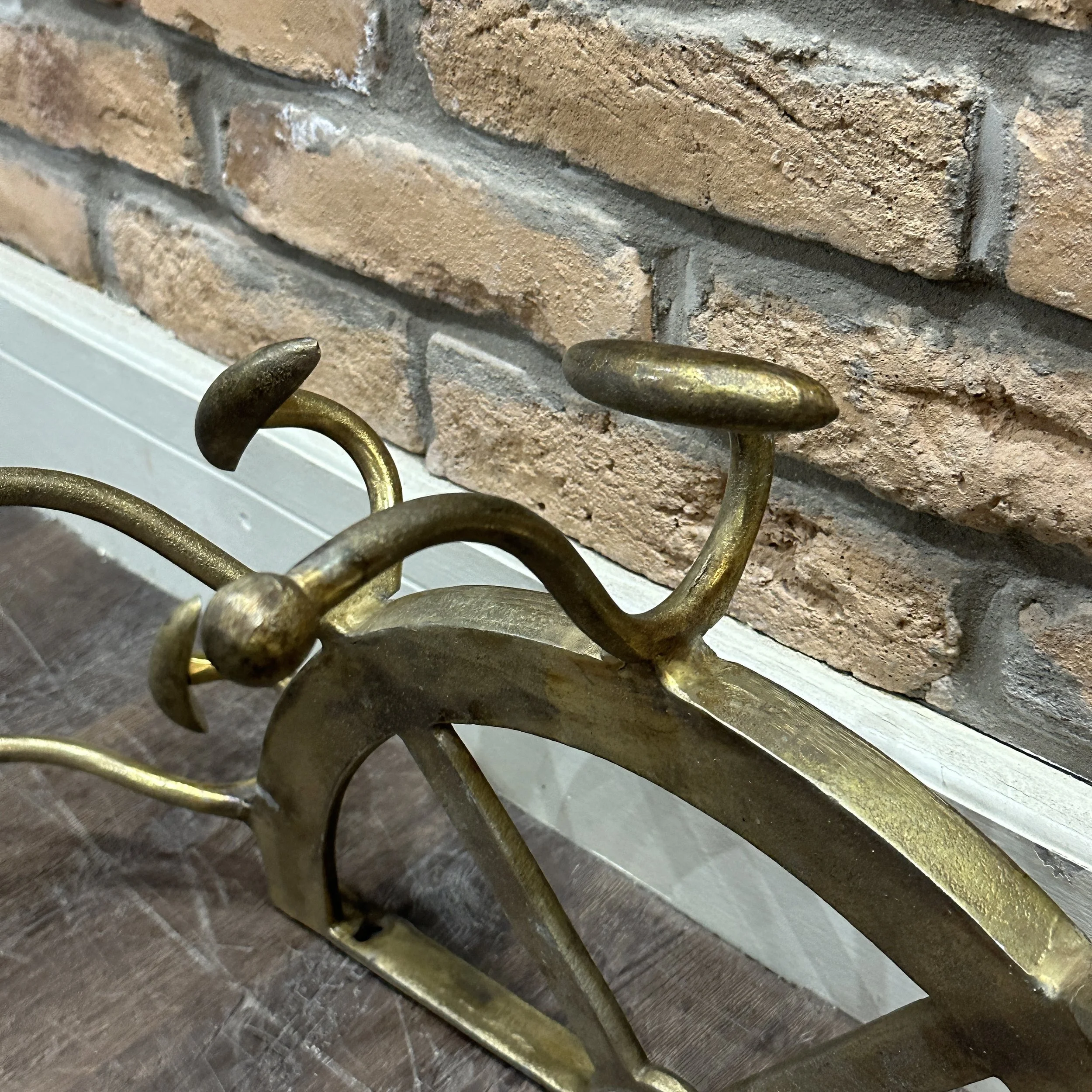 FREE STANDING GARMENT RAIL — D & A BINDER