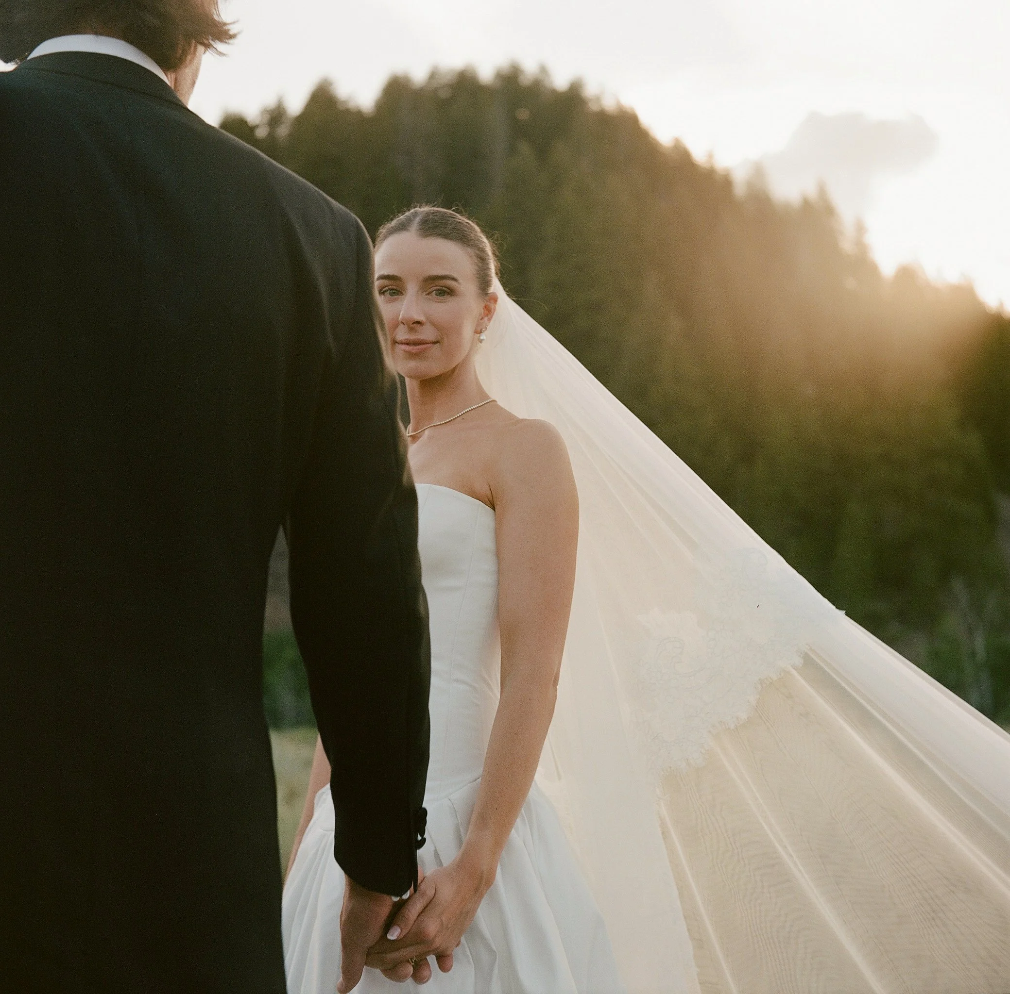 Sav & Cam - Destination Wedding Photo and Video Team