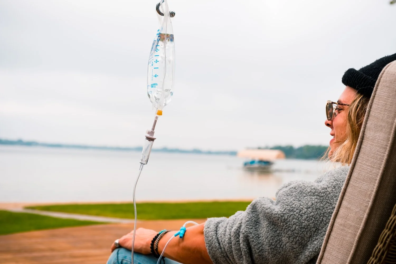 HydraLux IV Drip Bar