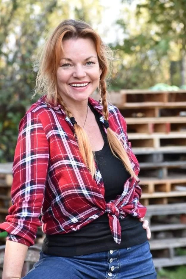 About the Hollenbecks — Blue Ox Mill General Store